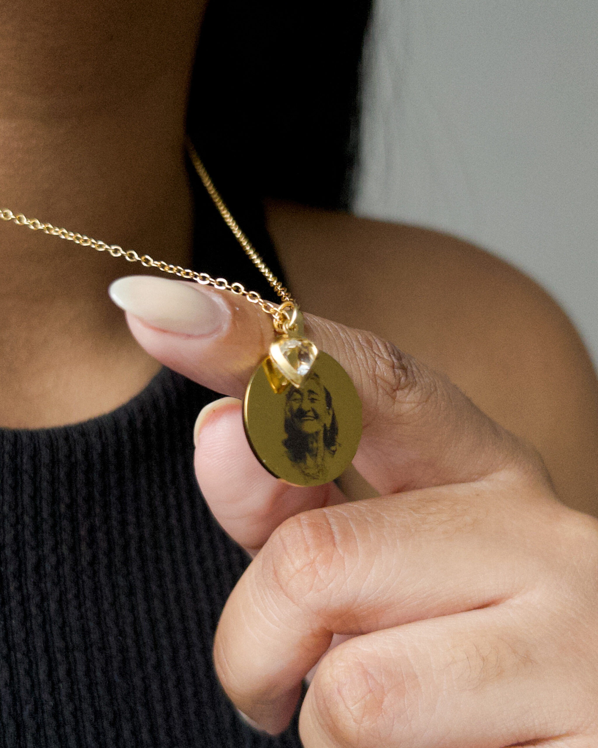 Colar Personalizado com Foto Ponto de Luz Coração Banhado a Ouro 18K